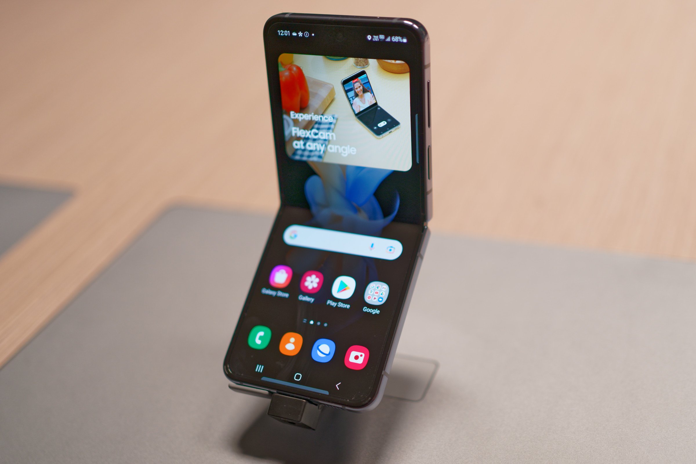 Découvrez CoverScreen OS, une application qui améliore l'utilisation de ...