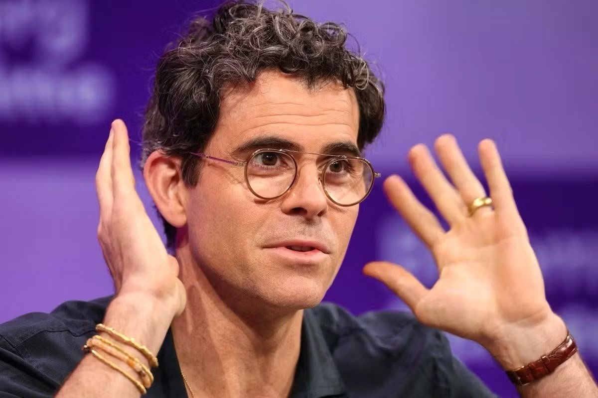 Le patron d'Instagram choque : scroller "16 heures par jour" n'est pas ...
