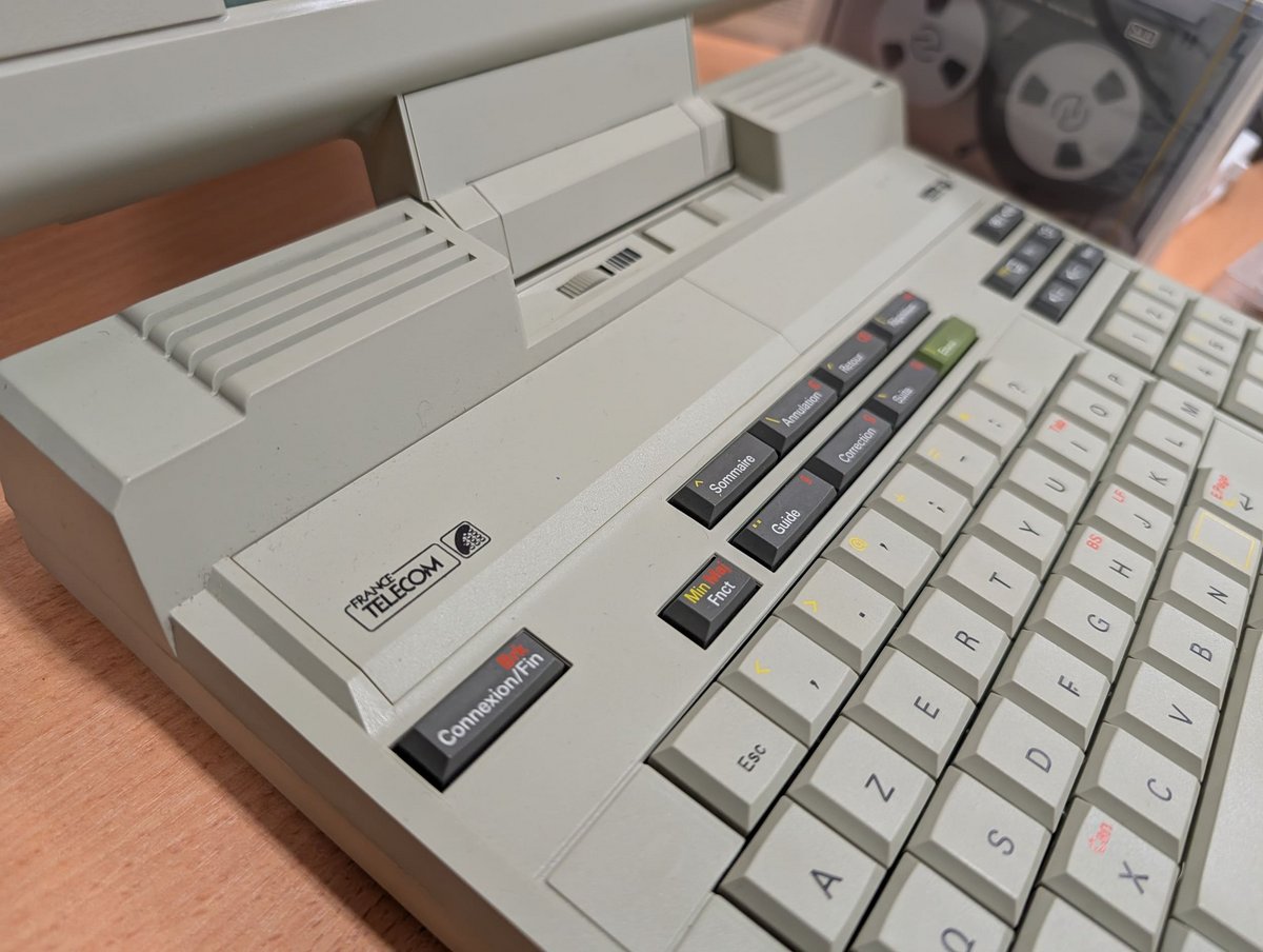 Orange nous a fait entrer dans ses installations à Ajaccio, et ce qu'on ...