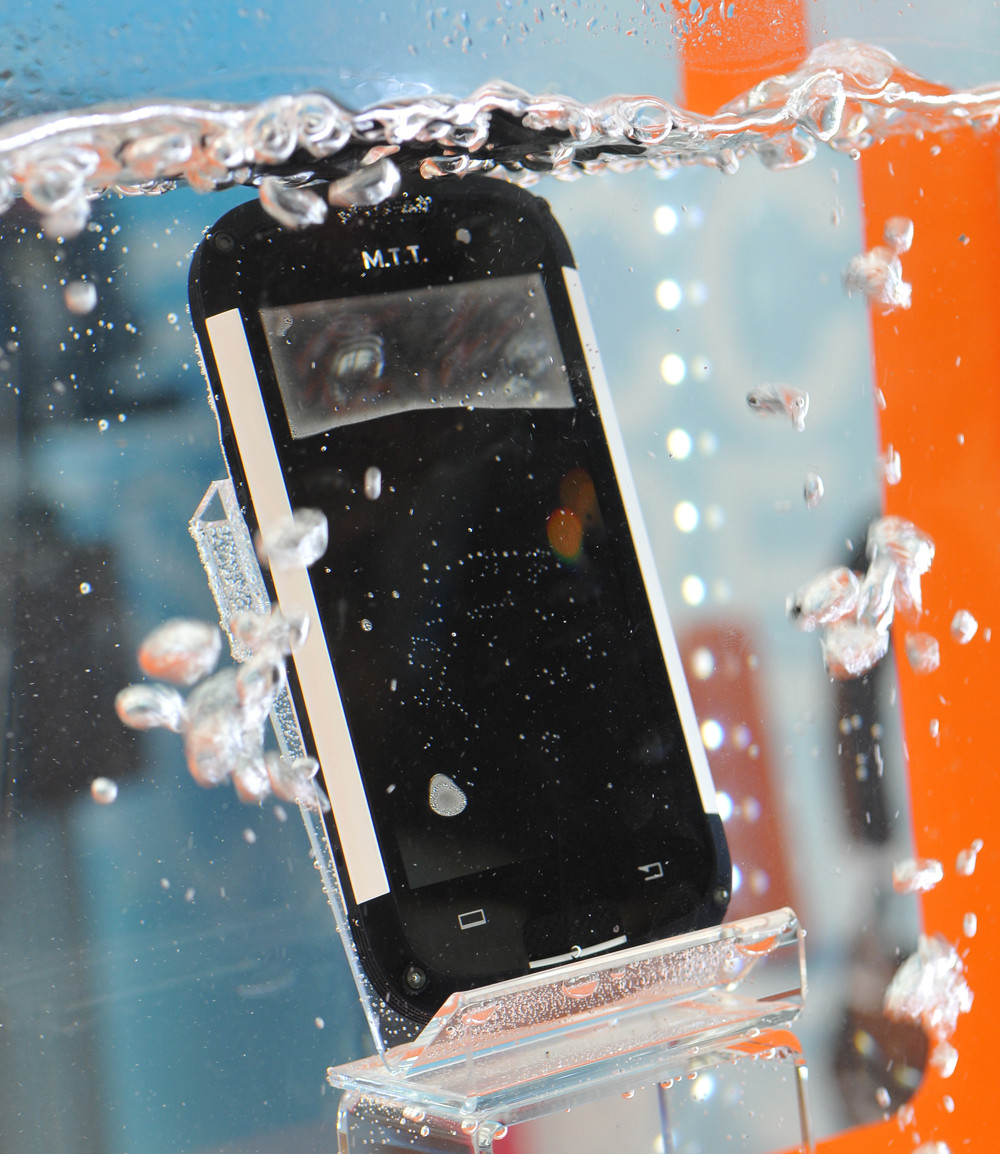 M.T.T. Master : le smartphone français et renforcé