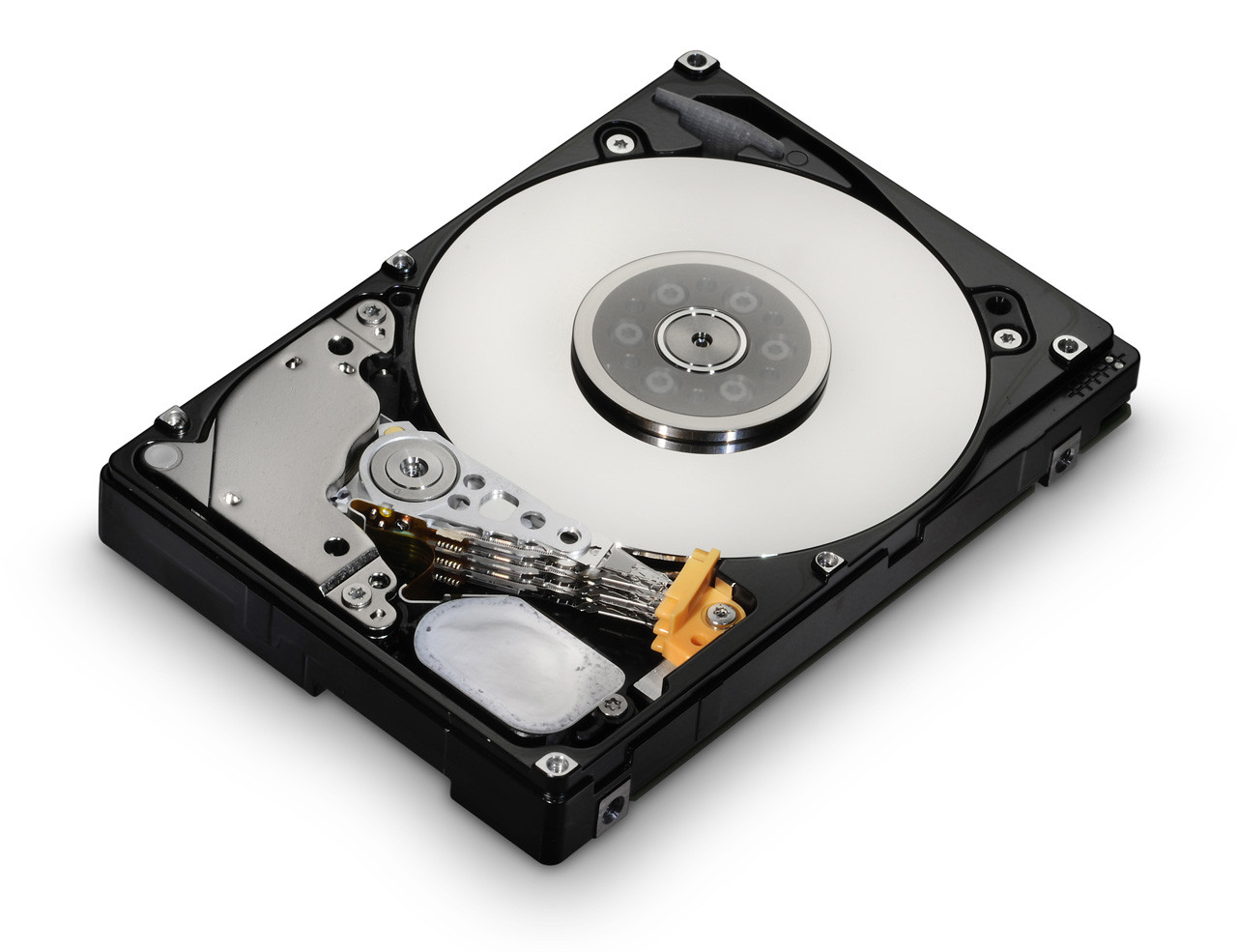 Hitachi lance un nouveau disque dur pour serveur rivalisant avec le SSD