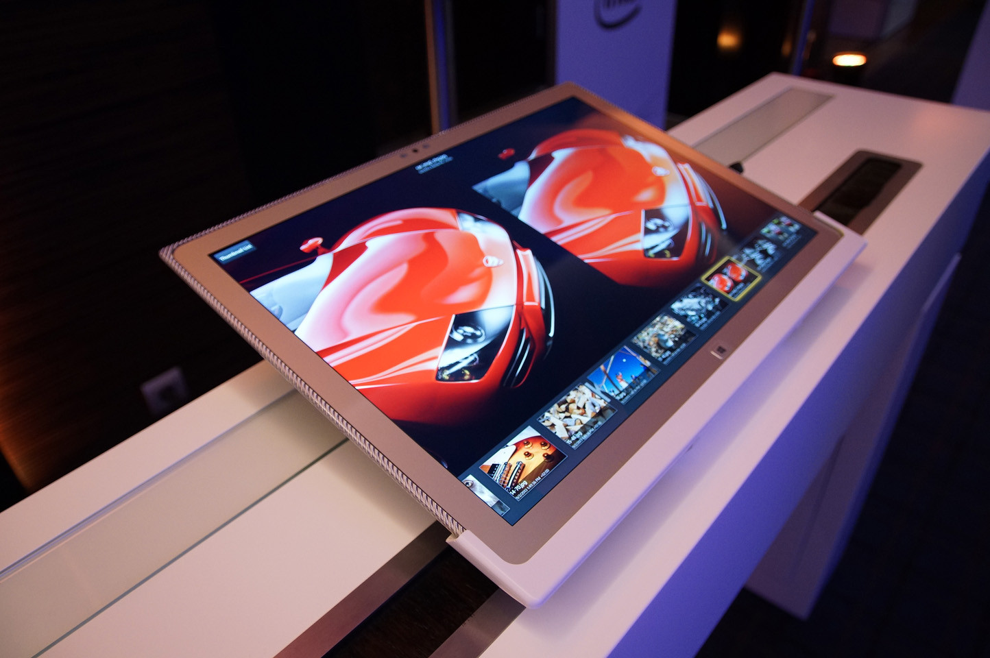 Toughpad 4K : Panasonic lance sa tablette 20 pouces (màj : prix)