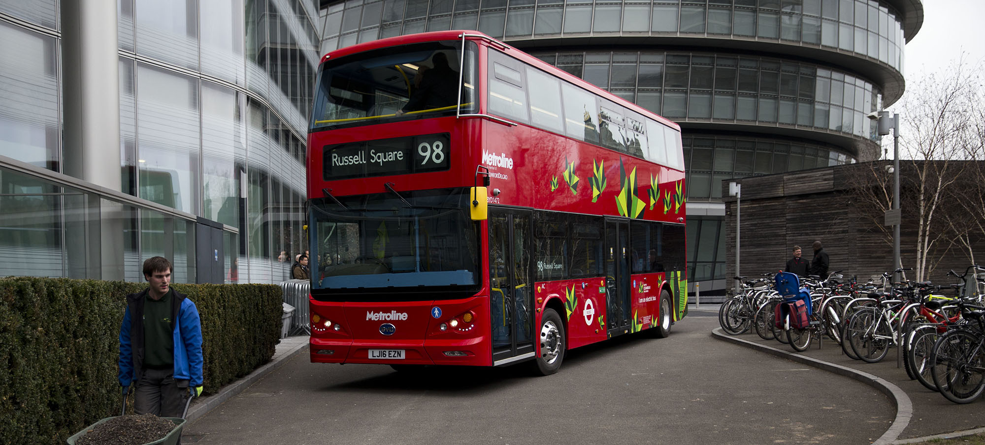 Les premiers bus à impériale totalement électriques débarquent à Londres
