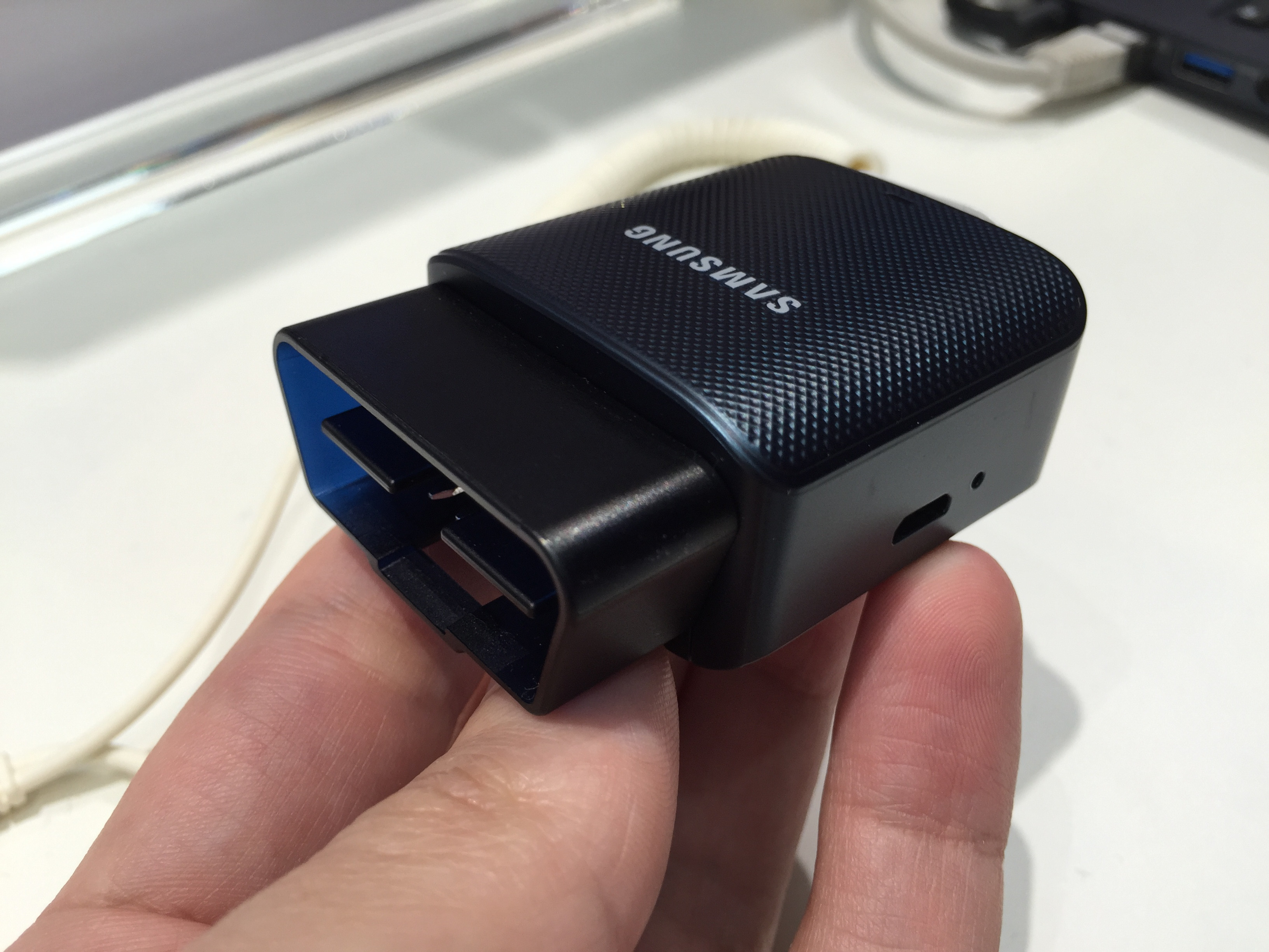 Connect Auto : Samsung connecte votre vieille voiture en 4G et Wi-Fi