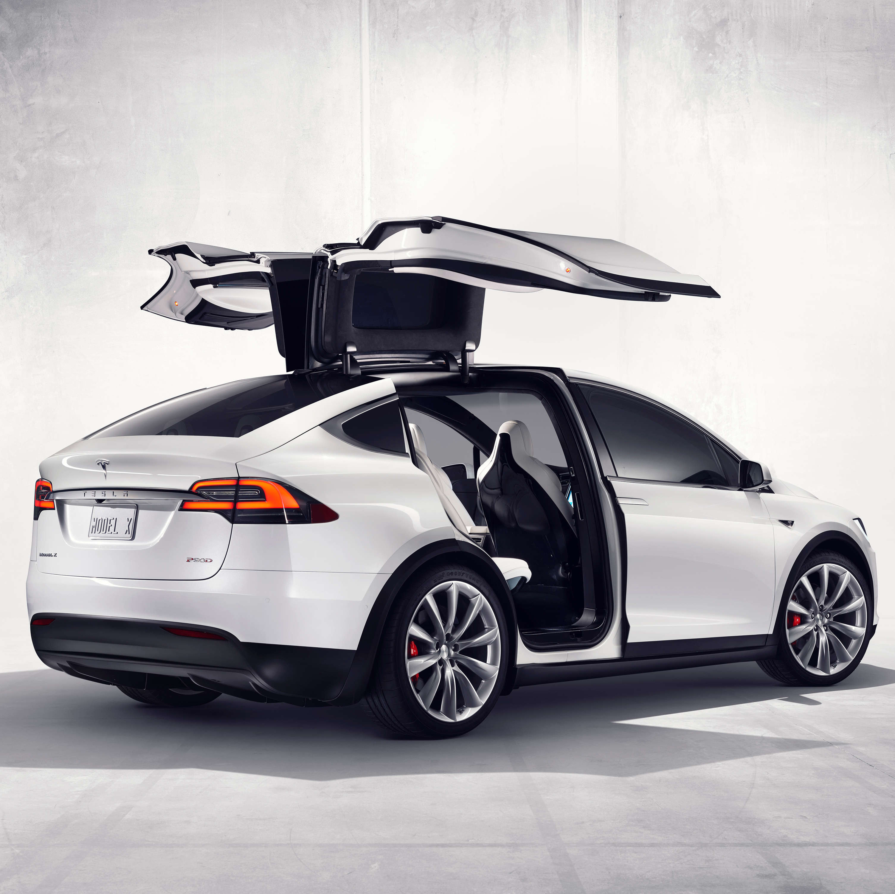 Nouvelle dénomination, nouveaux prix : les Tesla Model S et Model X ...
