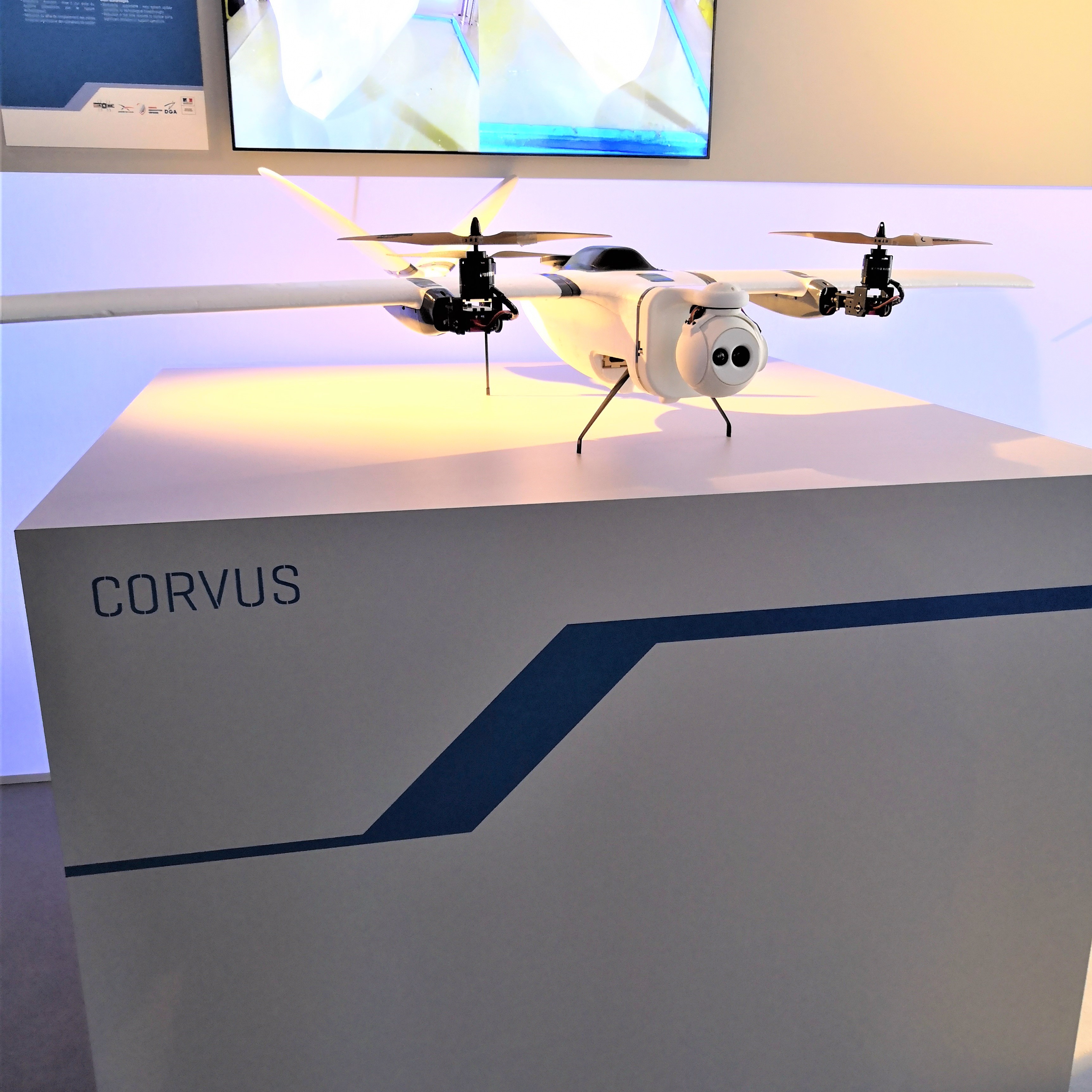 Salon du Bourget - Le ministère des Armées dévoile CORVUS, un mini ...