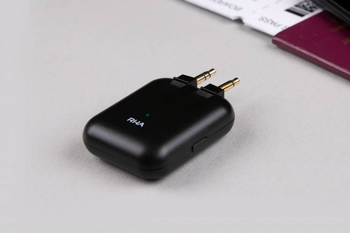 RHA dévoile le Wireless Flight Adapter : son transmetteur Bluetooth ...