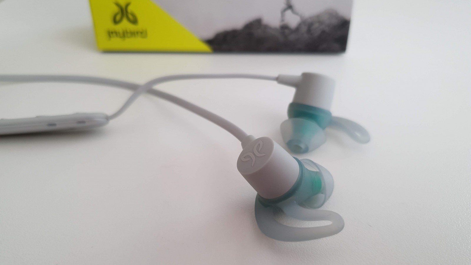 Test Jaybird Tarah : de bons écouteurs sportifs mais pas dénués de ...