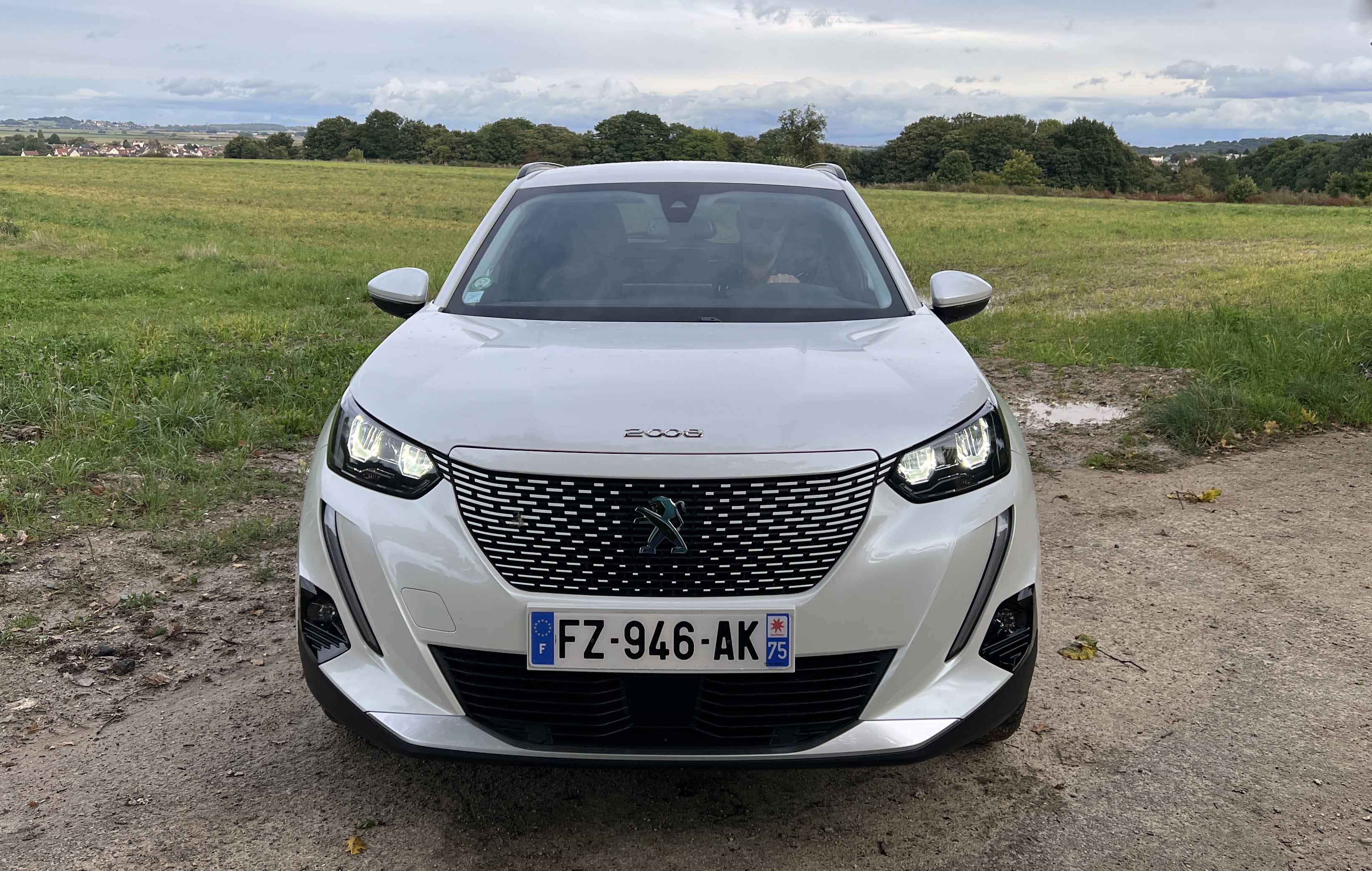 Essai Peugeot e-2008 : que vaut la version électrique du SUV le plus ...