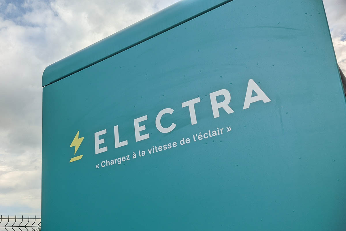 Test réseau de recharge Electra : un exotique système de réservation ...