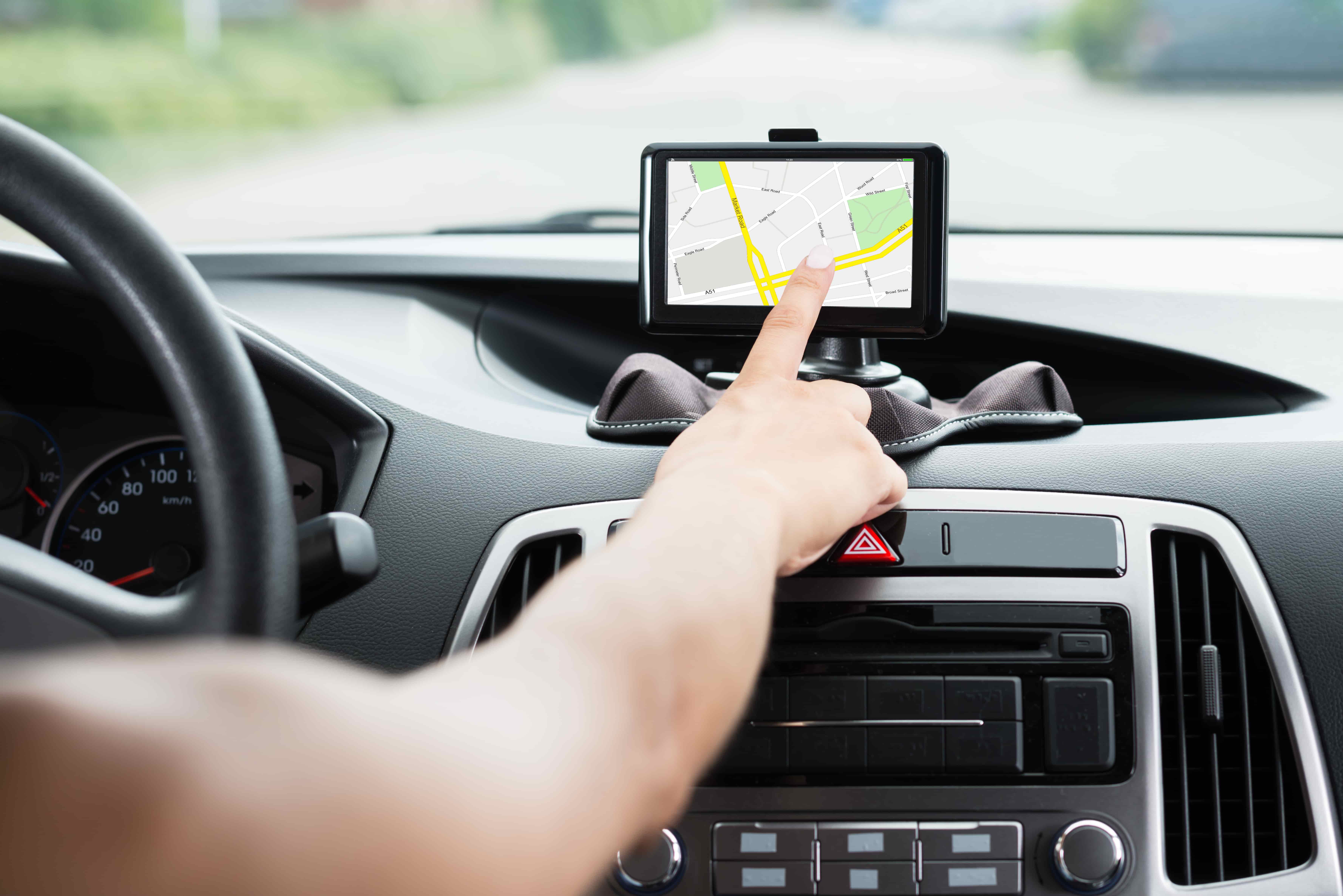 Quels sont les meilleurs GPS pour voiture ? Comparatif 2026