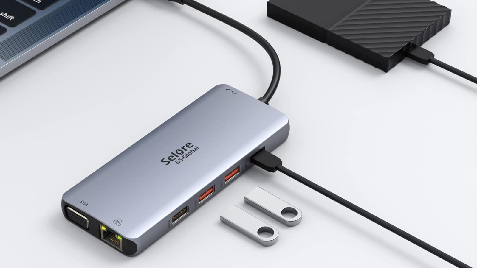 Très pratique, ce hub USB 11 ports passe à moins de 30